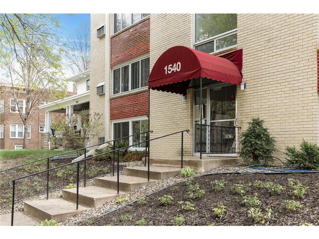 1540 Ashland Avenue #16, Saint Paul, MN, 55104 | MLS: 6532328 | Edina ...