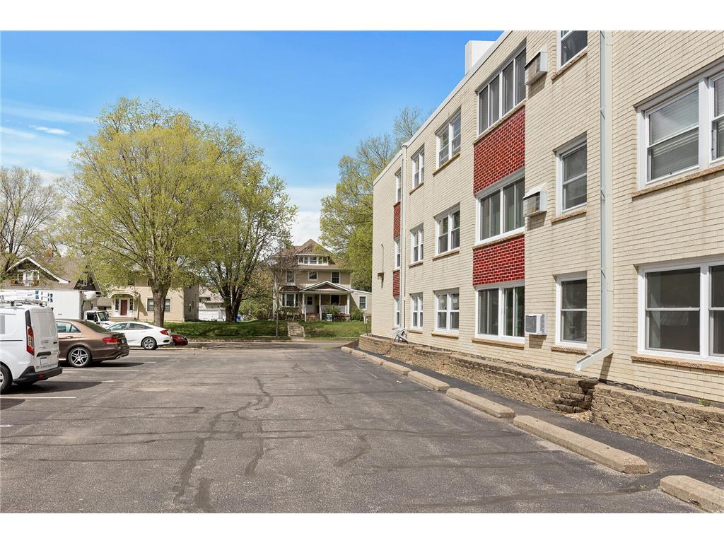 1540 Ashland Avenue #16, Saint Paul, MN, 55104 | MLS: 6532328 | Edina ...