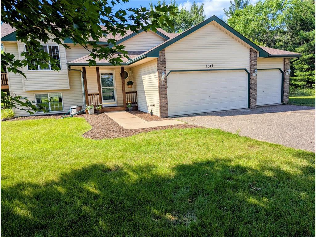1541 282nd Lane NW, Isanti Twp, MN, 55040 | MLS: 6746851 | Edina Realty