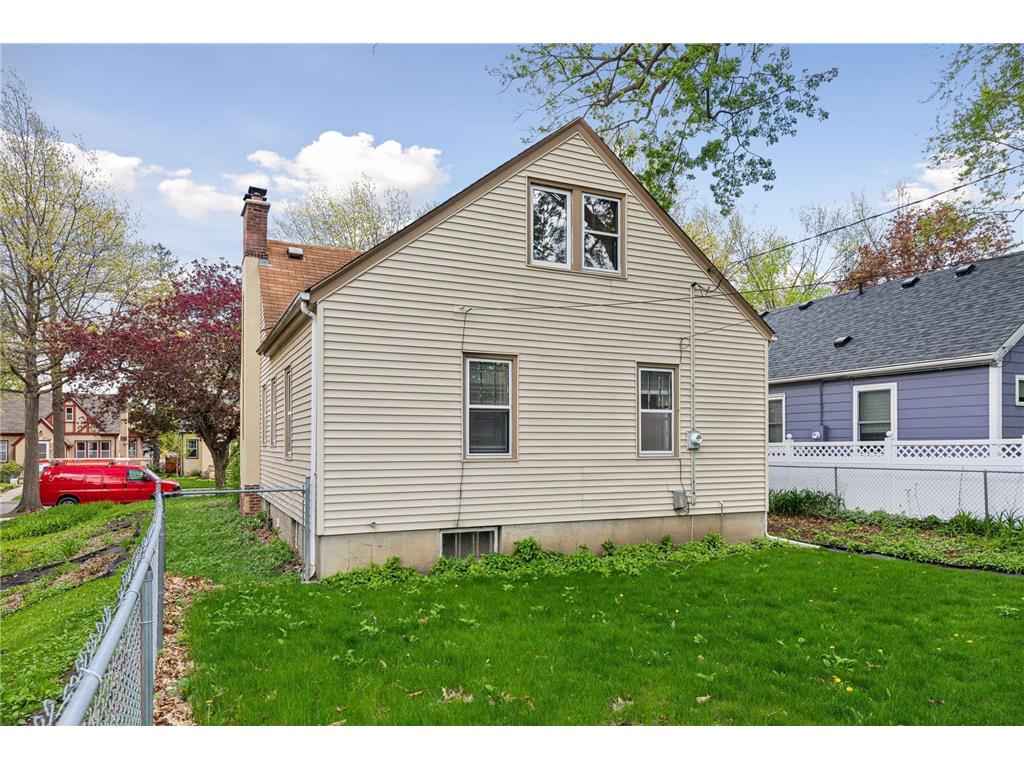 1543 Sheldon Street, Saint Paul, MN, 55108 | MLS: 6530109 | Edina Realty