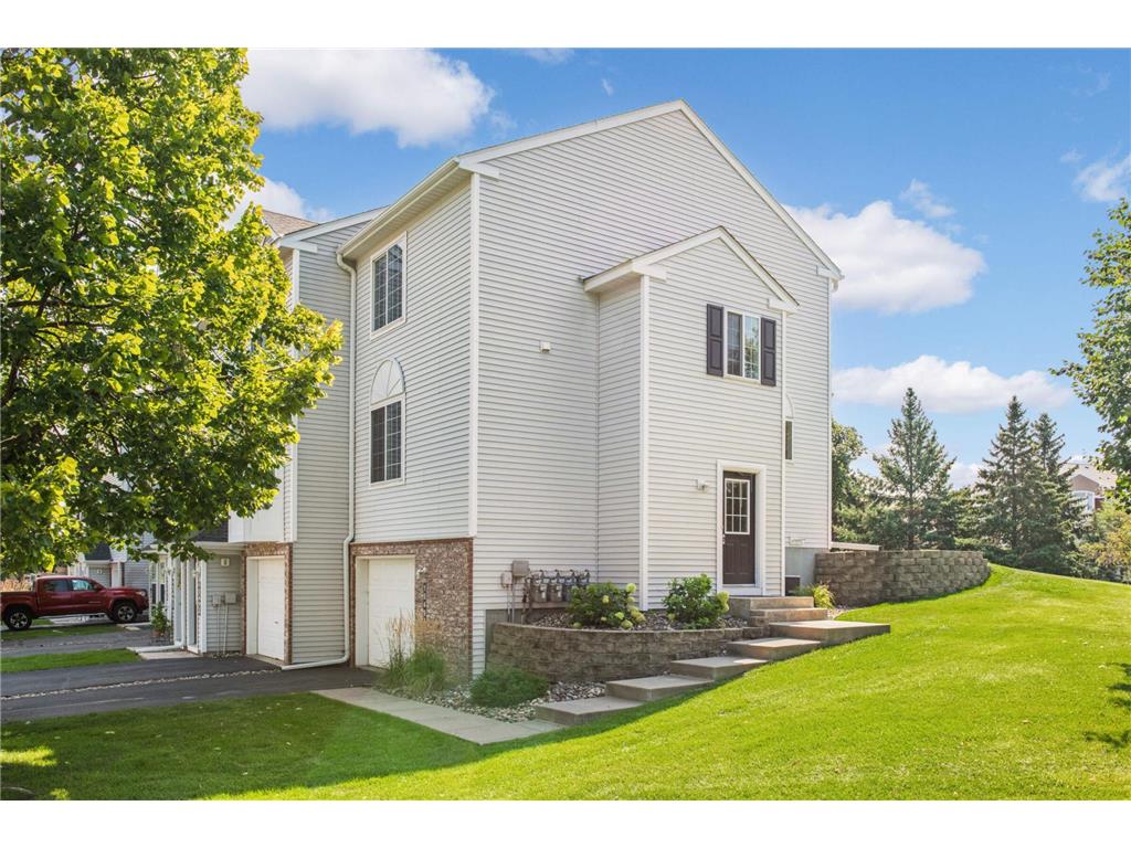15494 Flight Way, Apple Valley, MN, 55124 | MLS: 6638008 | Edina Realty