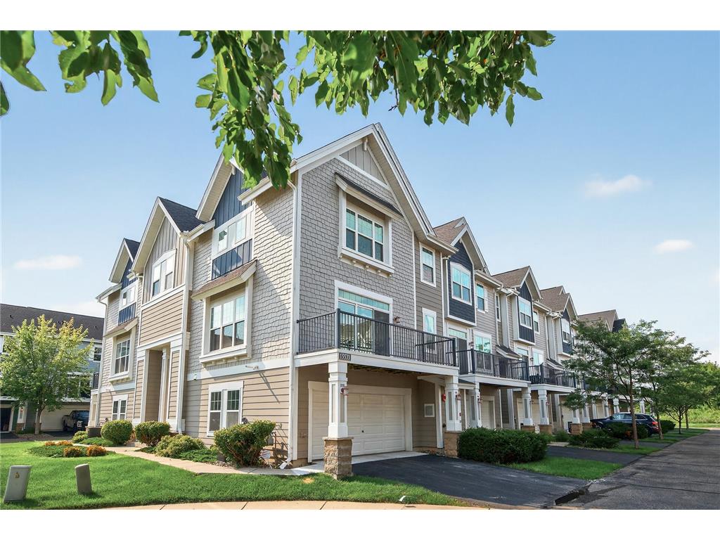 15533 Eagle Shore Drive #806, Apple Valley, MN, 55124 | MLS: 6764359 ...