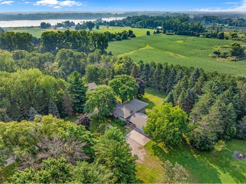 1554 Holly Drive E, Lino Lakes, MN, 55038 | MLS: 6761164 | Edina Realty