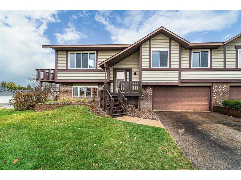 15705 Griffon Court, Apple Valley, MN, 55124 | MLS: 6674518 | Edina Realty