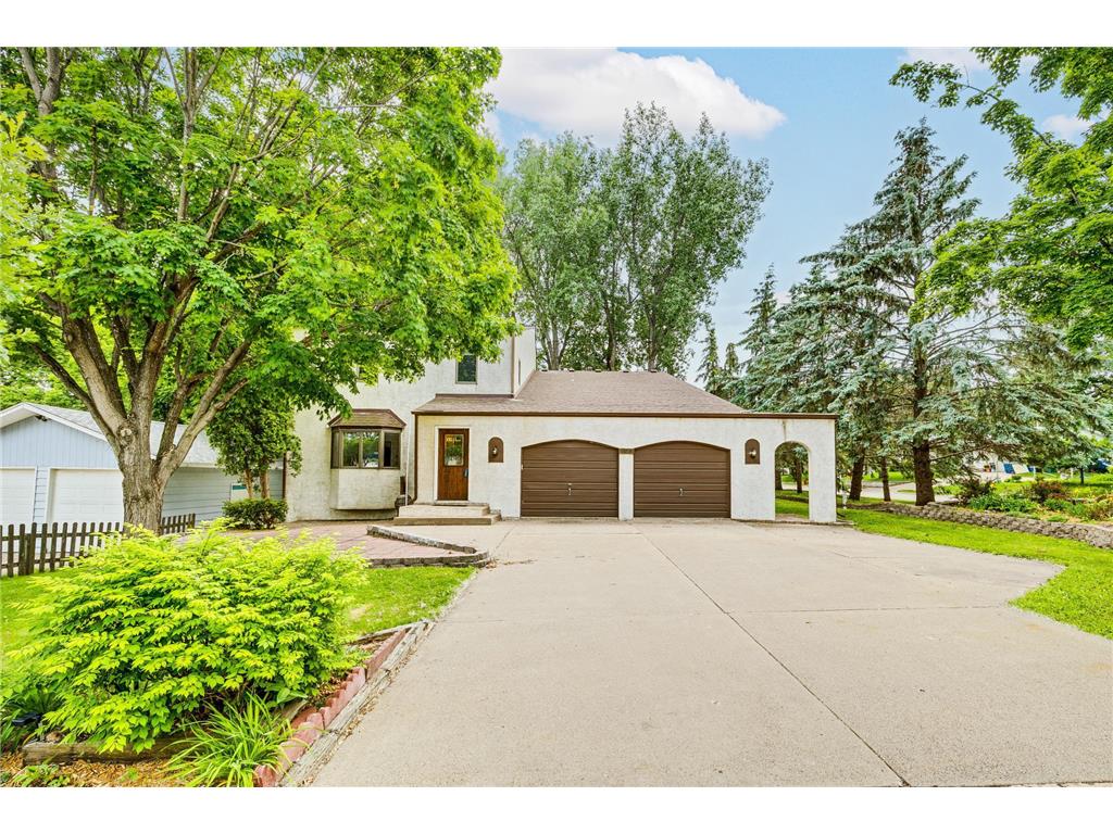 1575 17th Street NW, New Brighton, MN, 55112 | MLS: 6735738 | Edina Realty