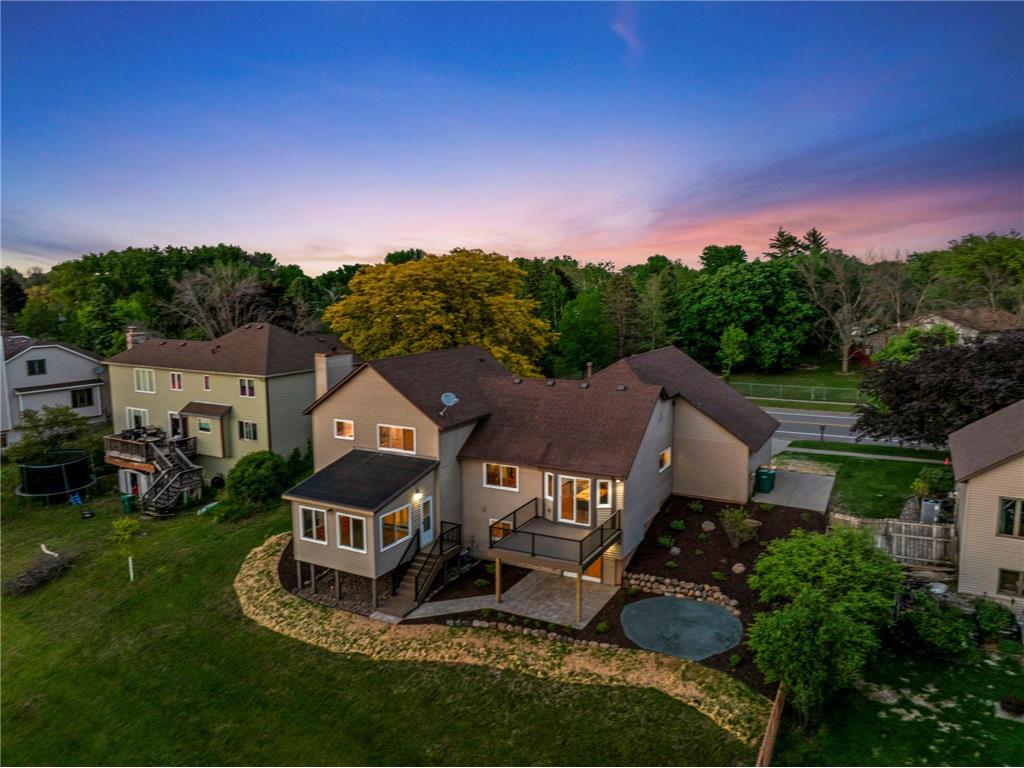 15765 Garden View Drive, Apple Valley, MN, 55124 | MLS: 6721690 | Edina ...