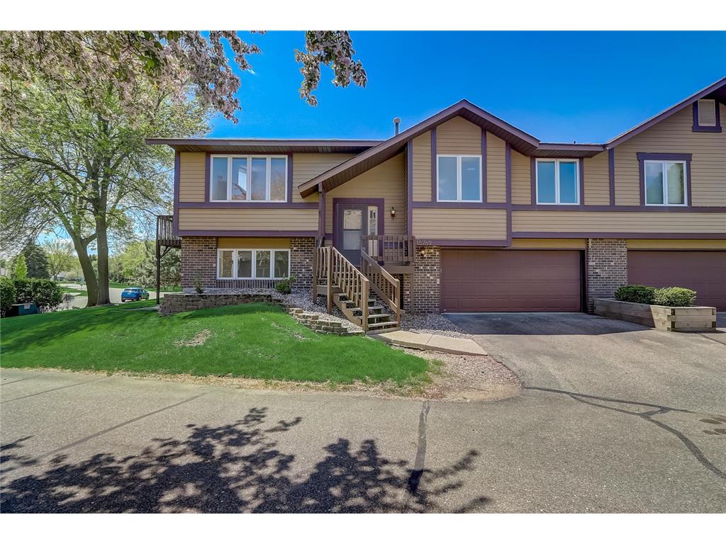 15769 Griffon Path, Apple Valley, MN, 55124 | MLS: 6204036 | Edina Realty