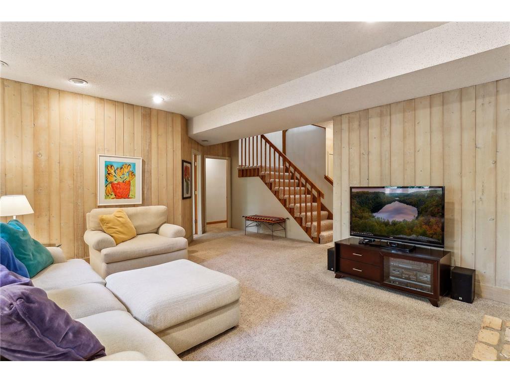 15900 Highwood Drive, Minnetonka, MN, 55345 | MLS: 6559090 | Edina Realty