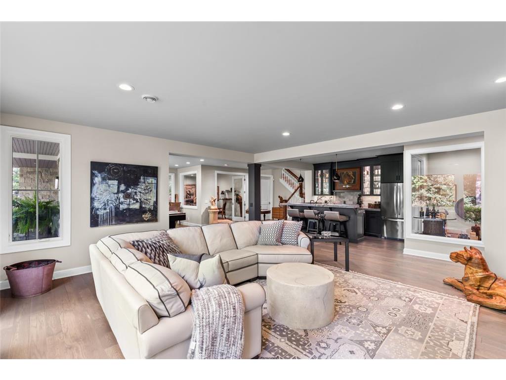 1595 Locust Hills Circle, Wayzata, MN, 55391 | MLS: 6745962 | Edina Realty