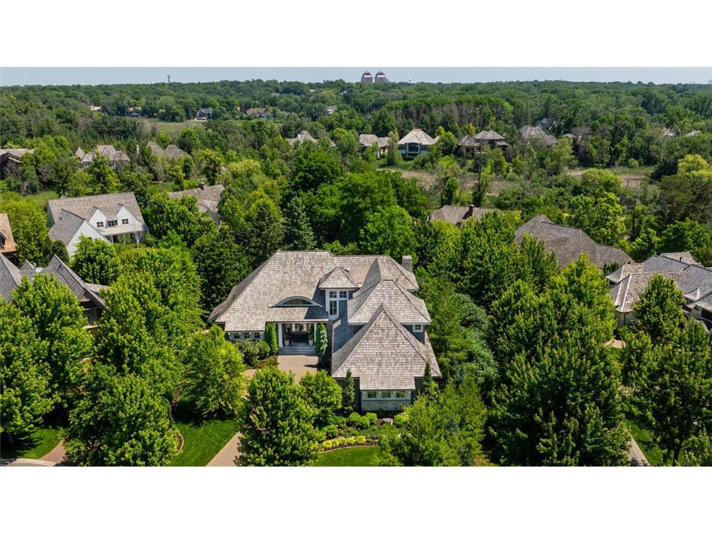 1595 Locust Hills Circle, Wayzata, MN, 55391 | MLS: 6745962 | Edina Realty