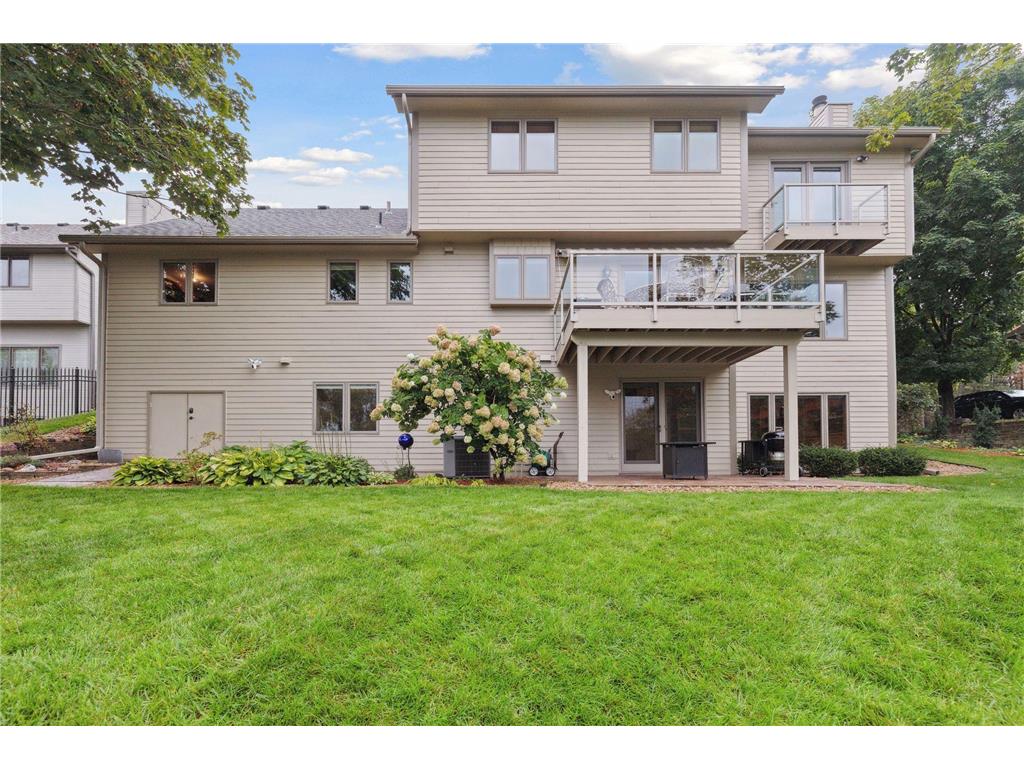 15965 Garden View Drive, Apple Valley, MN, 55124 | MLS: 6527109 | Edina ...