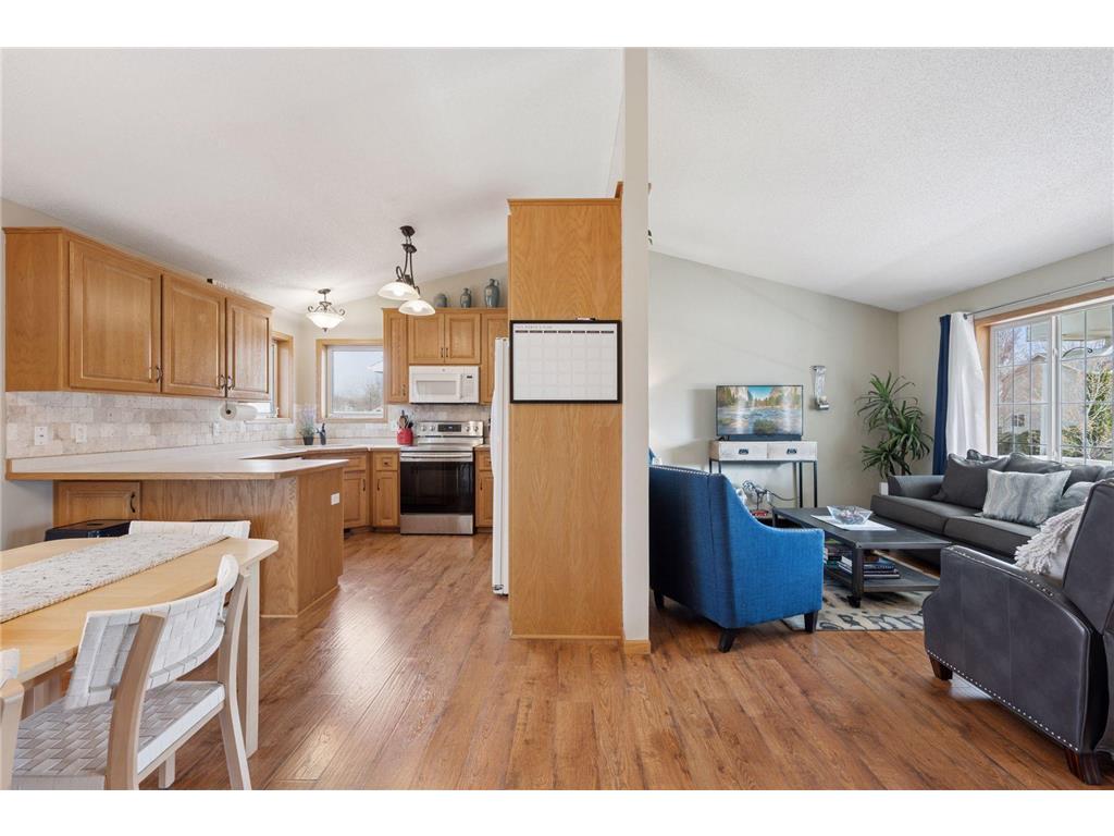 1607 Maple Avenue, Buffalo, MN, 55313 | MLS: 6721885 | Edina Realty