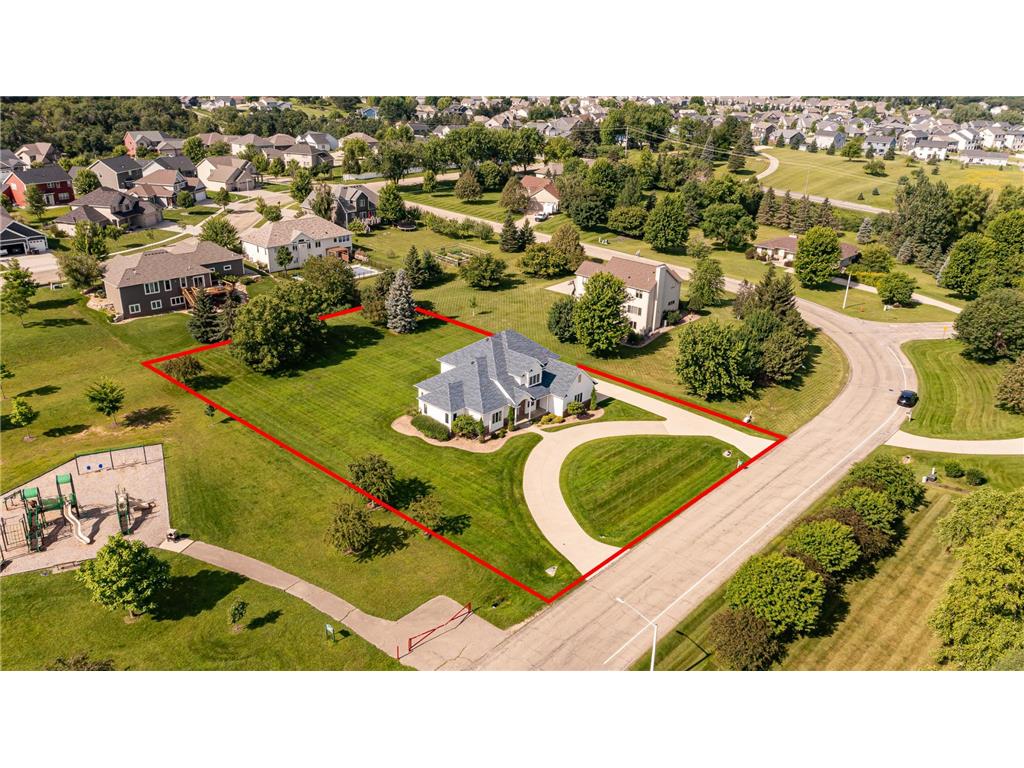 1608 Greystone Lane SW, Rochester, MN, 55902 | MLS: 6744506 | Edina Realty