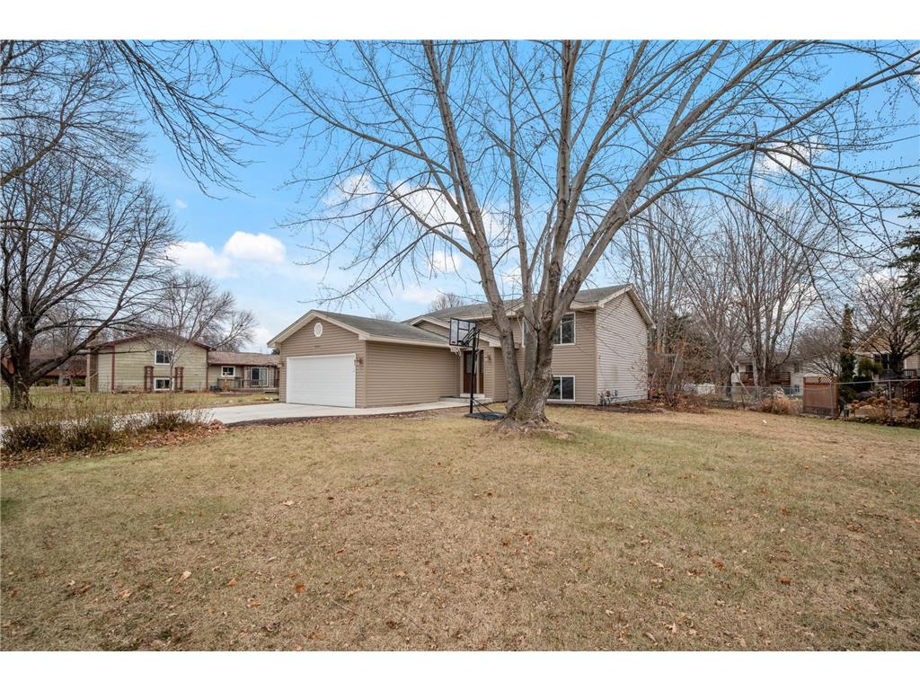 16144 Finch Avenue W, Lakeville, MN, 55068 | MLS: 6639441 | Edina Realty