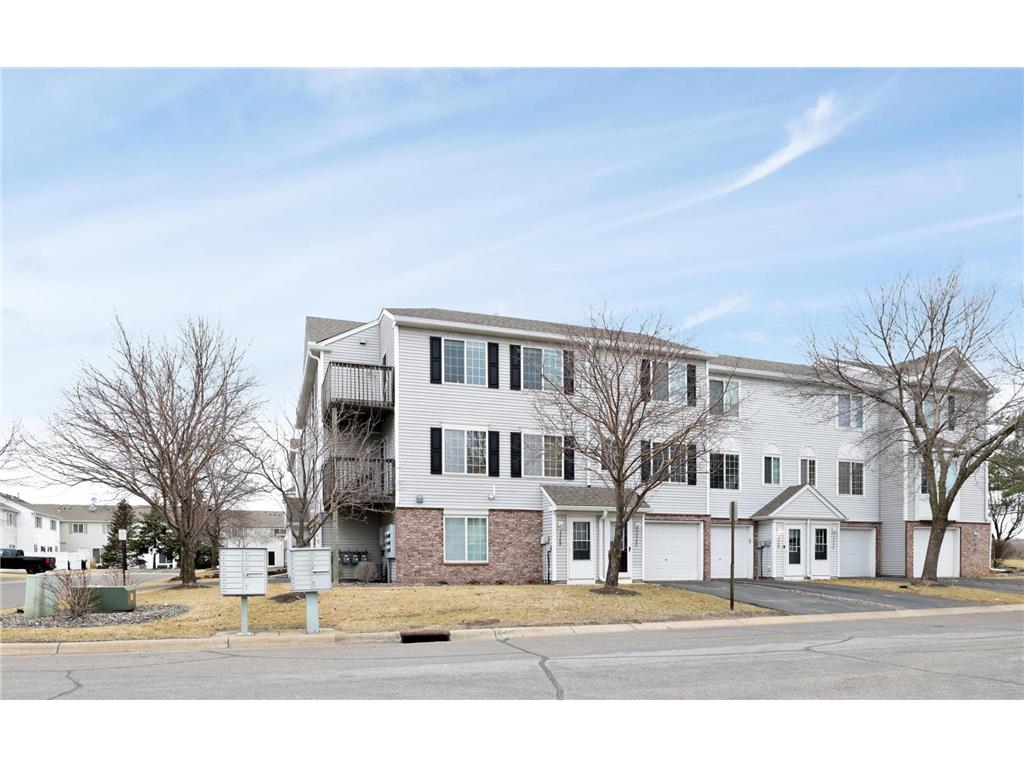 16195 71st Lane NE, Otsego, MN, 55330 | MLS: 6688725 | Edina Realty