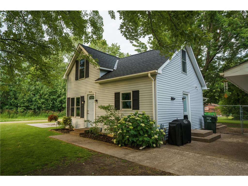 1624 10th Avenue NE, Brainerd, MN, 56401 | MLS: 6394850 | Edina Realty