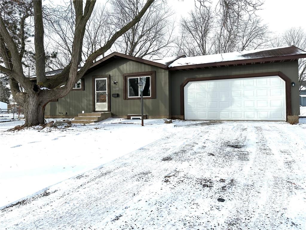 16288 Florida Way W, Lakeville, MN, 55068 | MLS: 6479532 | Edina Realty