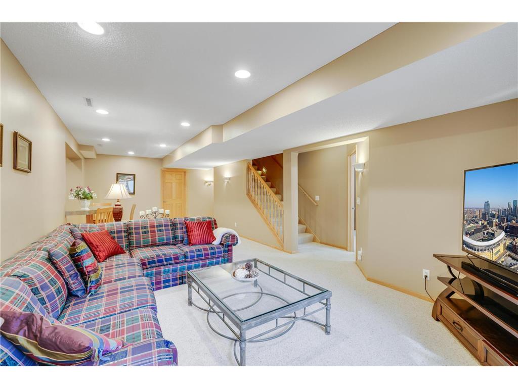 1630 Murphy Parkway, Eagan, MN, 55122 | MLS: 6744928 | Edina Realty