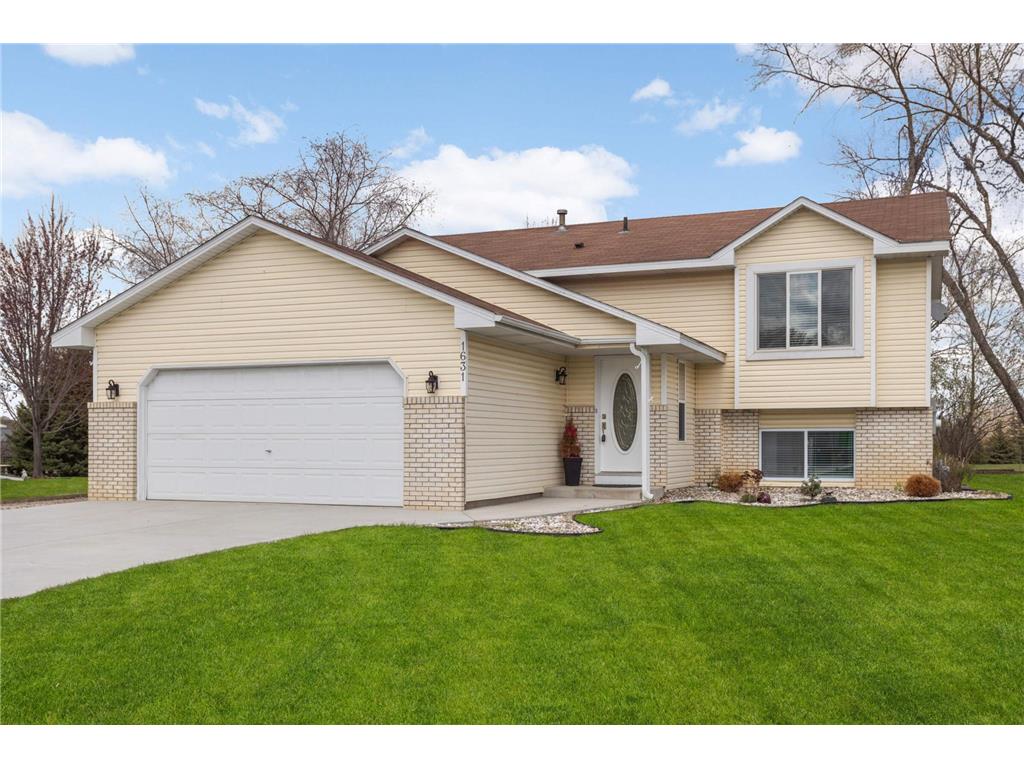 1631 Primrose Lane, Shakopee, MN, 55379 | MLS: 6718032 | Edina Realty