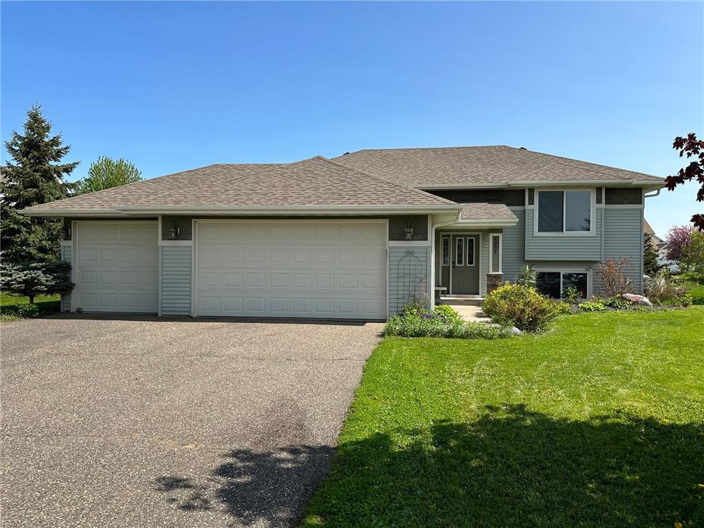 1651 Possum Way, New Richmond, WI, 54017 | MLS: 6347644 | Edina Realty