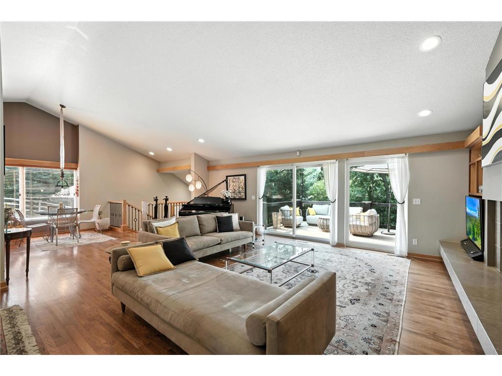 16515 Hilltop Terrace, Minnetonka, MN, 55345 | MLS: 6743501 | Edina Realty