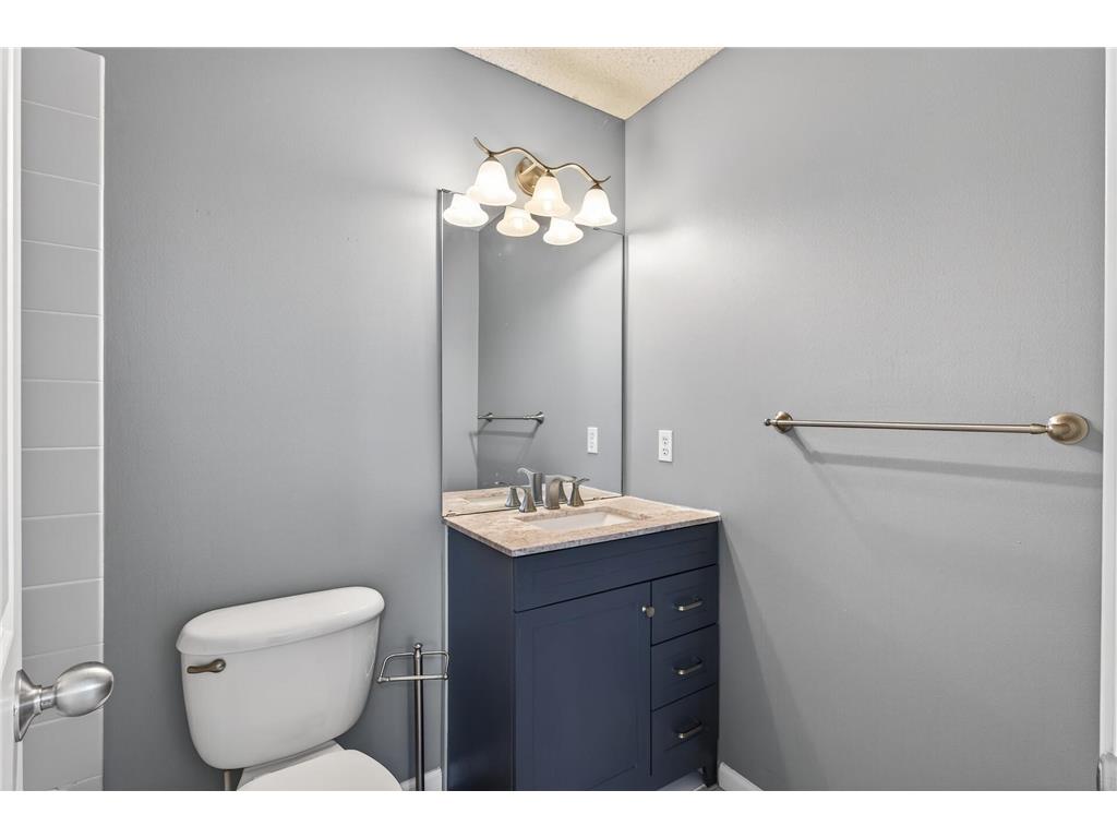 1667 Arona Street #8, Falcon Heights, MN, 55108 | MLS: 6822519 | Edina ...