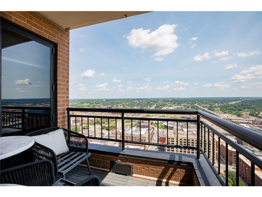 168 6th Street E #3504, Saint Paul, MN, 55101 | MLS: 6549960 | Edina Realty