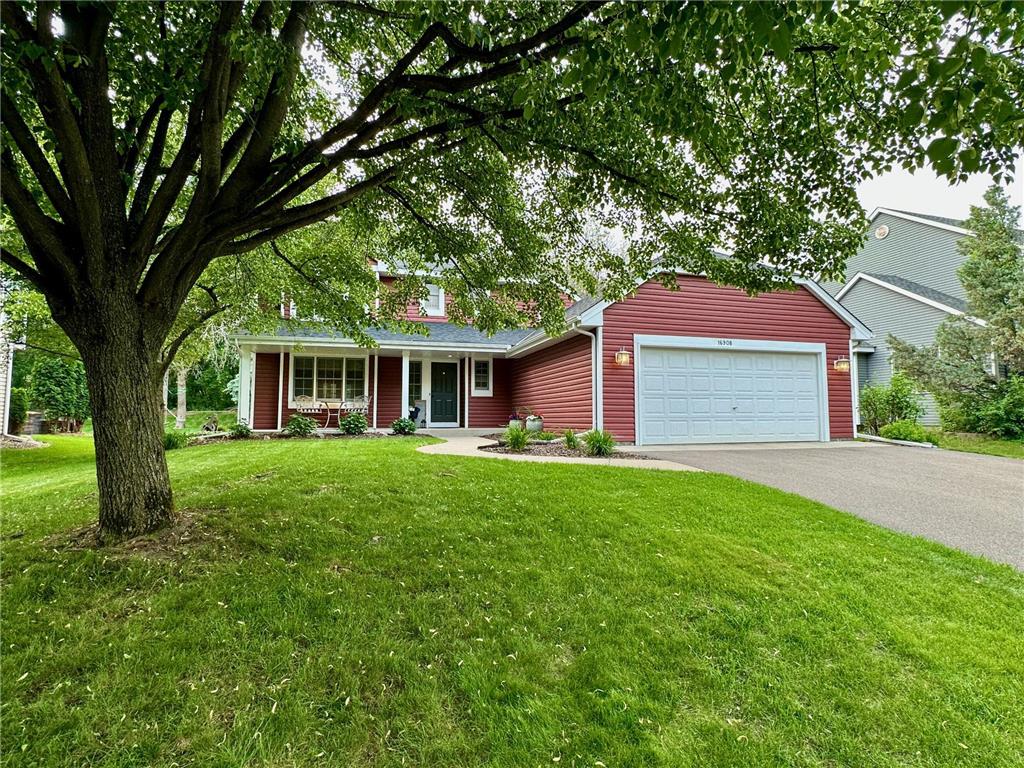 16908 Hanover Lane, Eden Prairie, MN, 55347 | MLS: 6382955 | Edina Realty