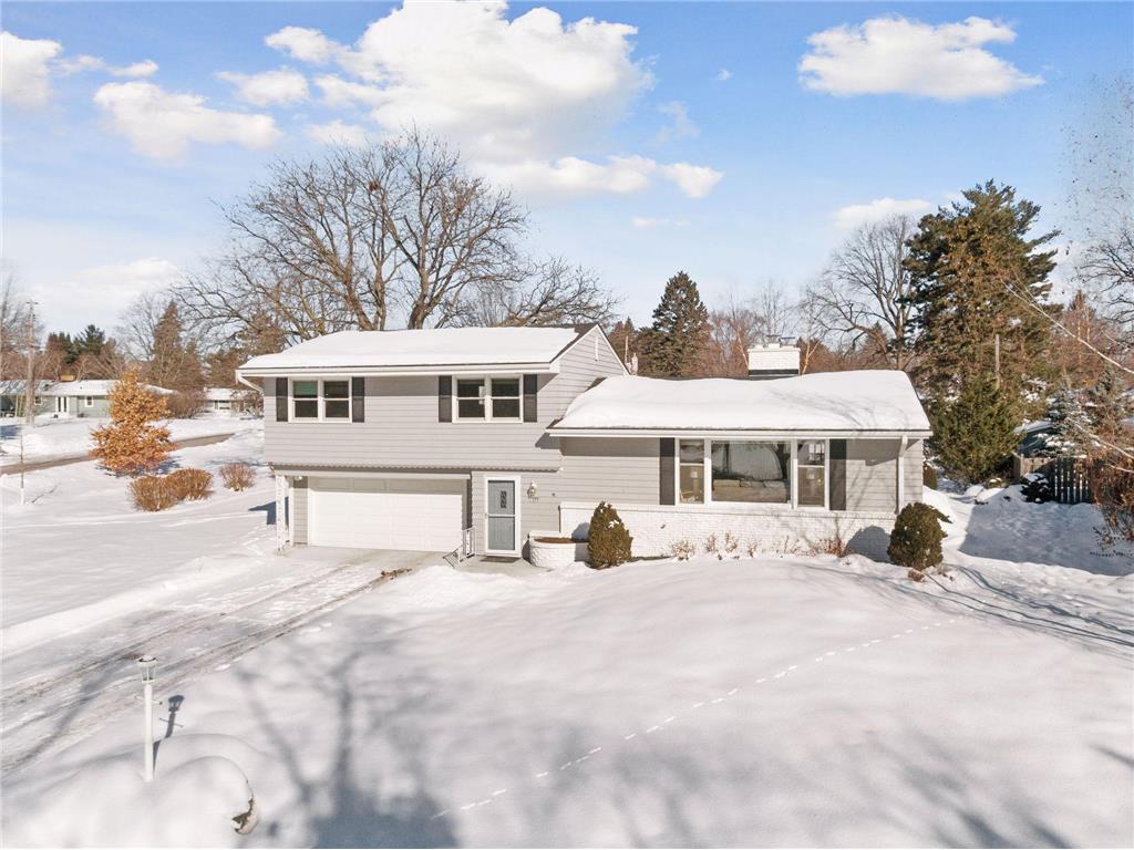 1695 County Road C2 W, Roseville, MN, 55113 | MLS: 6310140 | Edina Realty