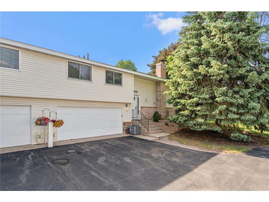 1702 E 123rd Street, Burnsville, MN, 55337 | MLS: 6380782 | Edina Realty