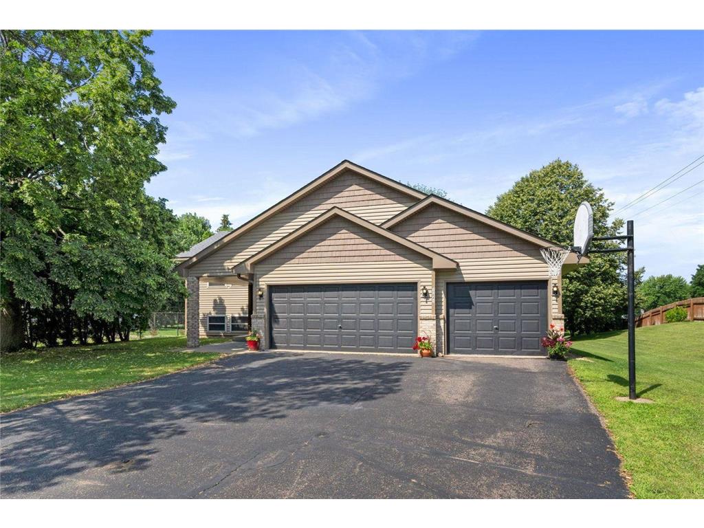 17041 Firestone Path, Lakeville, MN, 55024 | MLS: 6569256 | Edina Realty