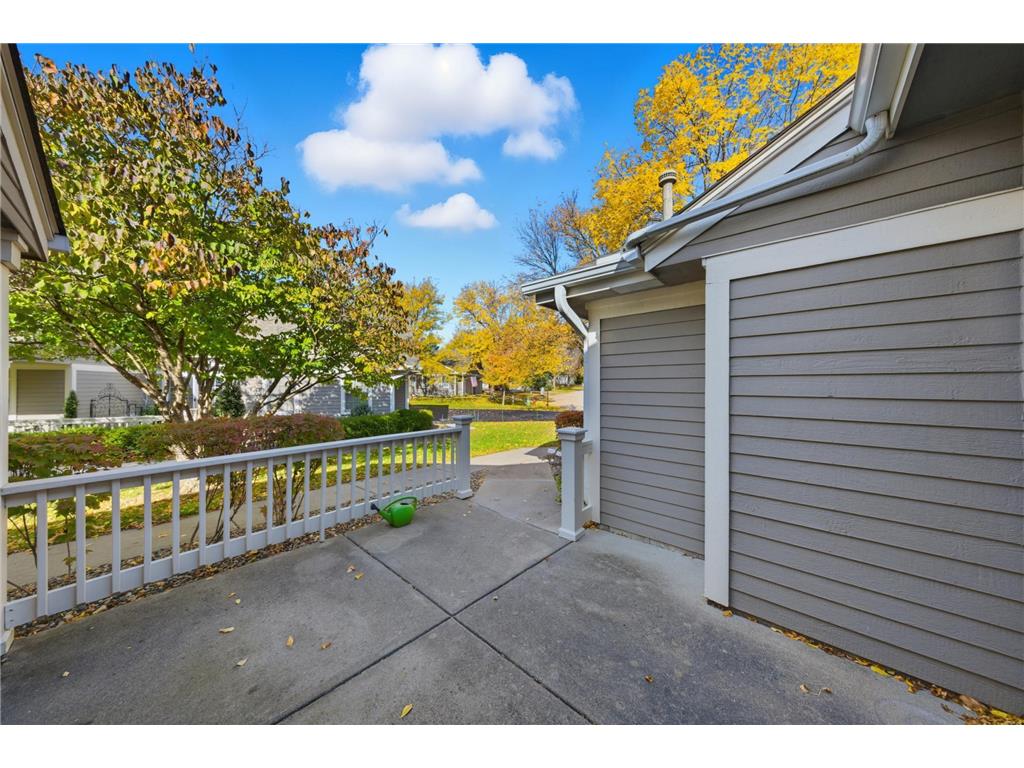 1708 Kerry Lane, Woodbury, MN, 55125 | MLS: 6782564 | Edina Realty