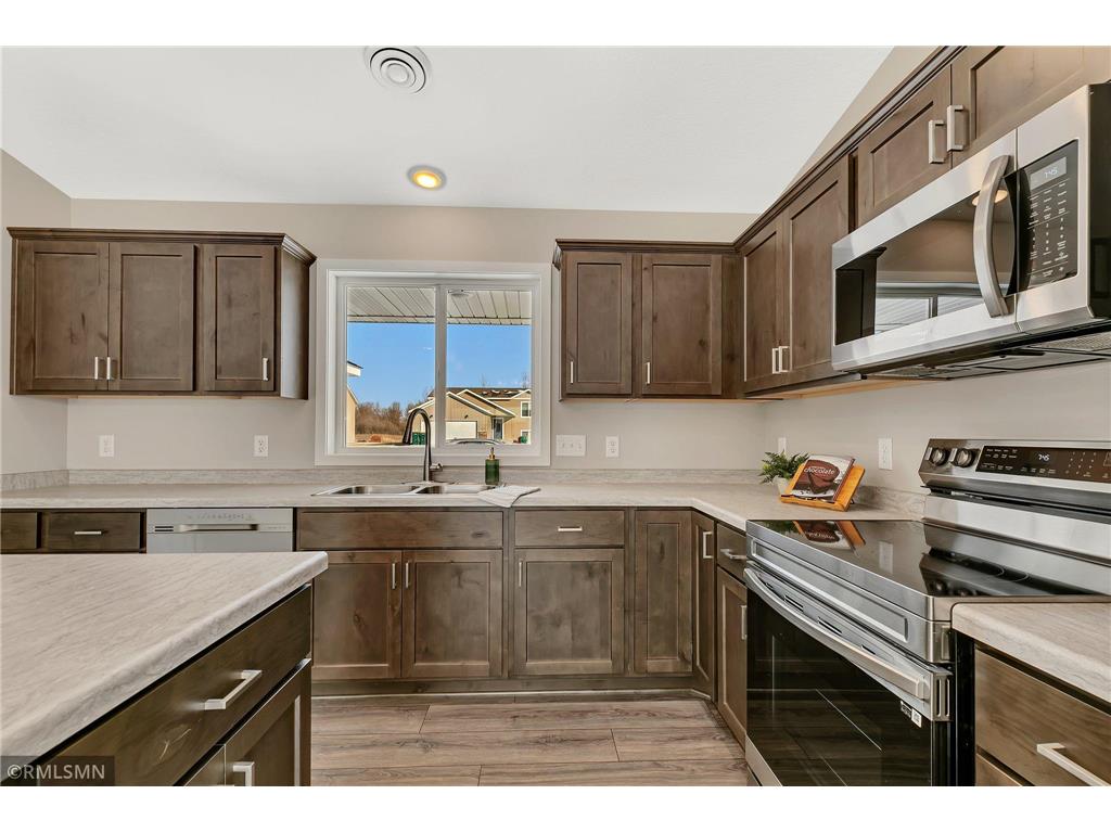 1710 Maple Leaf Lane, Litchfield, MN, 55355 | MLS: 6492445 | Edina Realty