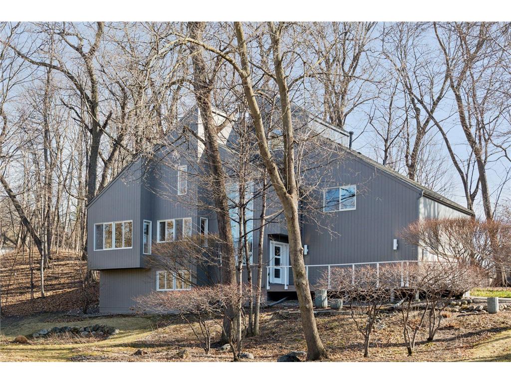 1713 Pondview Terrace, Minnetonka, MN, 55391 | MLS: 6506161 | Edina Realty