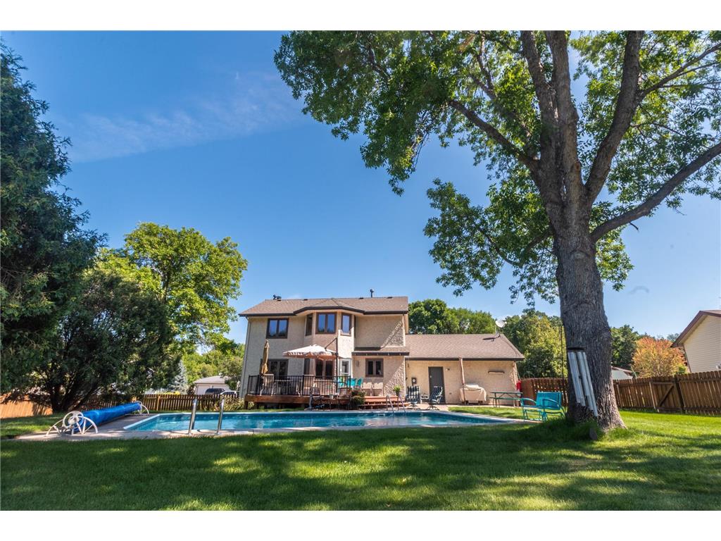 17229 Round Lake Road, Eden Prairie, MN, 55346 | MLS: 7782984 | Edina ...