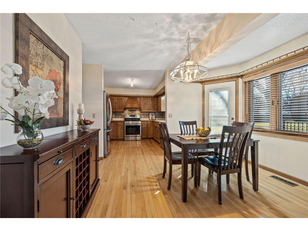 17229 Round Lake Road, Eden Prairie, MN, 55346 | MLS: 7782984 | Edina ...