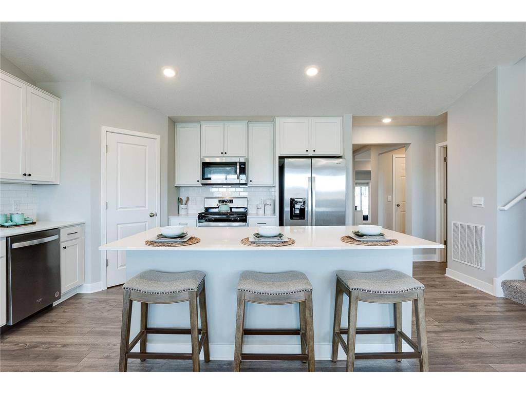 17232 Durham Drive, Lakeville, MN, 55044 | MLS: 6711500 | Edina Realty