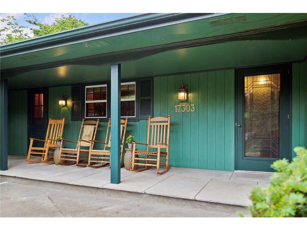 17303 Manor Road, Minnetonka, MN, 55345 | MLS: 6585026 | Edina Realty
