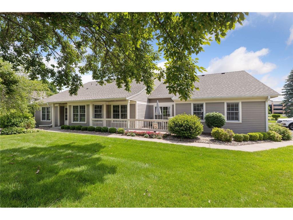 1731 Donegal Drive, Woodbury, MN, 55125 | MLS: 6741071 | Edina Realty