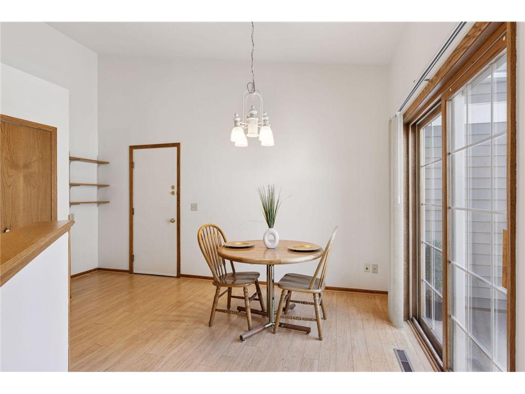 1731 Donegal Drive, Woodbury, MN, 55125 | MLS: 6741071 | Edina Realty