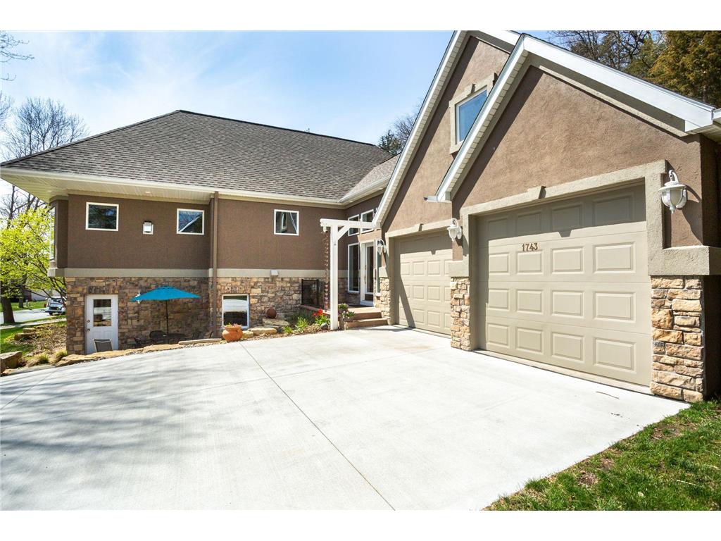 1743 Golf View Drive, River Falls, WI, 54022 | MLS: 6526347 | Edina Realty