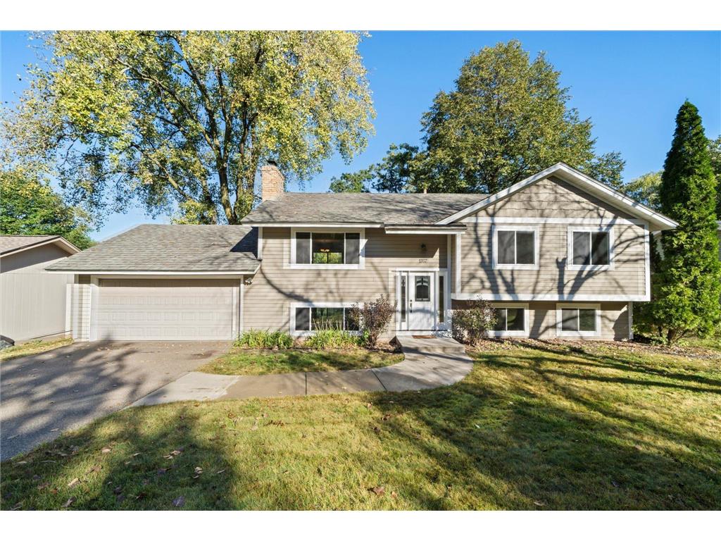 1767 Hickory Hill Drive, Eagan, MN, 55122 | MLS: 6608487 | Edina Realty
