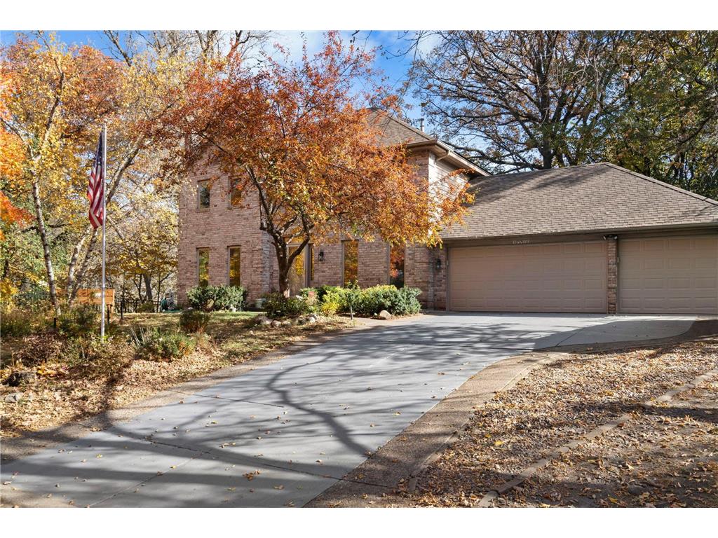 17711 Creek Ridge Pass, Minnetonka, MN, 55345 | MLS: 6619167 | Edina Realty