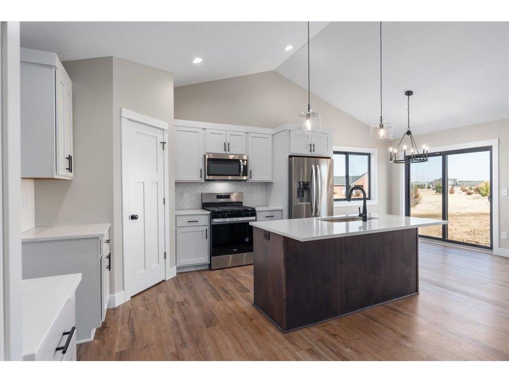 1786 117th Avenue, Hammond, WI, 54015 | MLS: 6712829 | Edina Realty