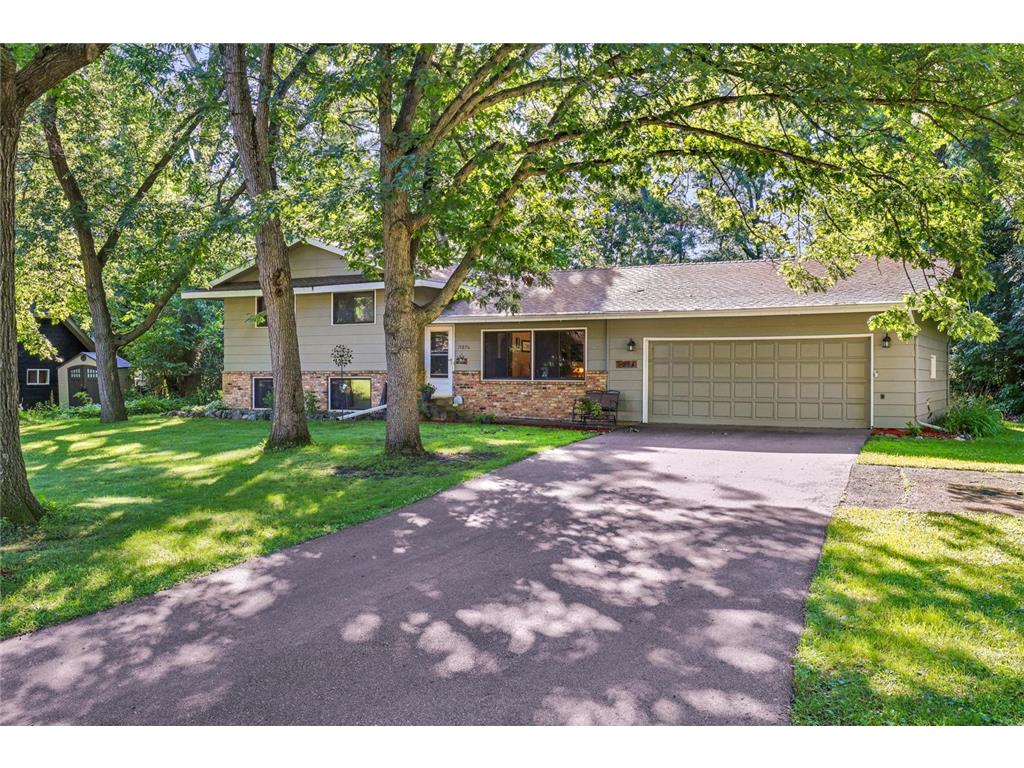 17876 Ixonia Avenue, Lakeville, MN, 55044 | MLS: 6758414 | Edina Realty