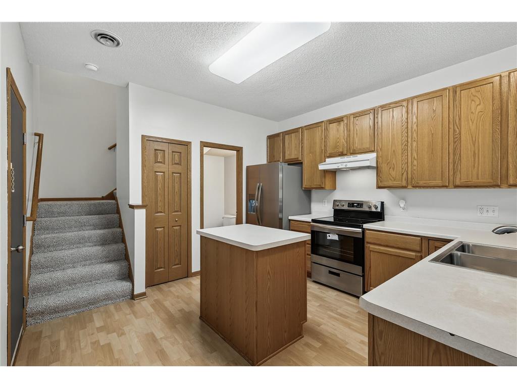 17905 96th Avenue N, Maple Grove, MN, 55311 | MLS: 6750596 | Edina Realty