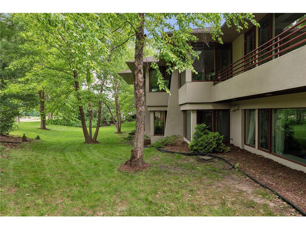 18002 Bearpath Trail, Eden Prairie, MN, 55347 | MLS: 6541616 | Edina Realty