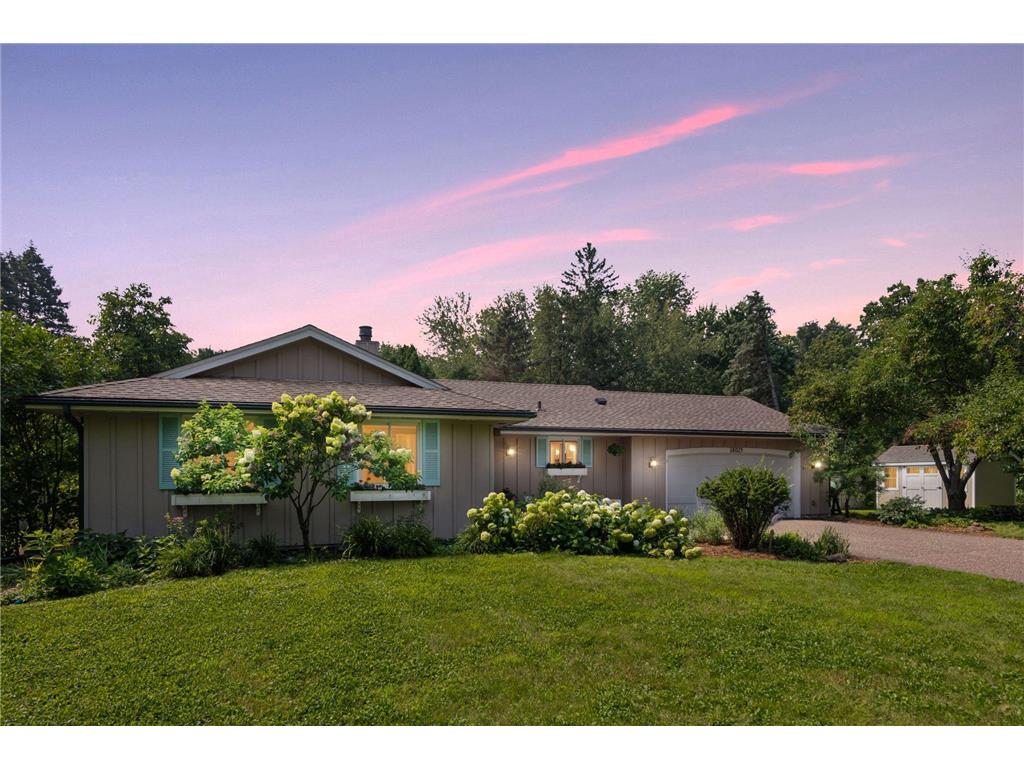 18025 Hummingbird Road, Deephaven, MN, 55391 | MLS: 6752223 | Edina Realty