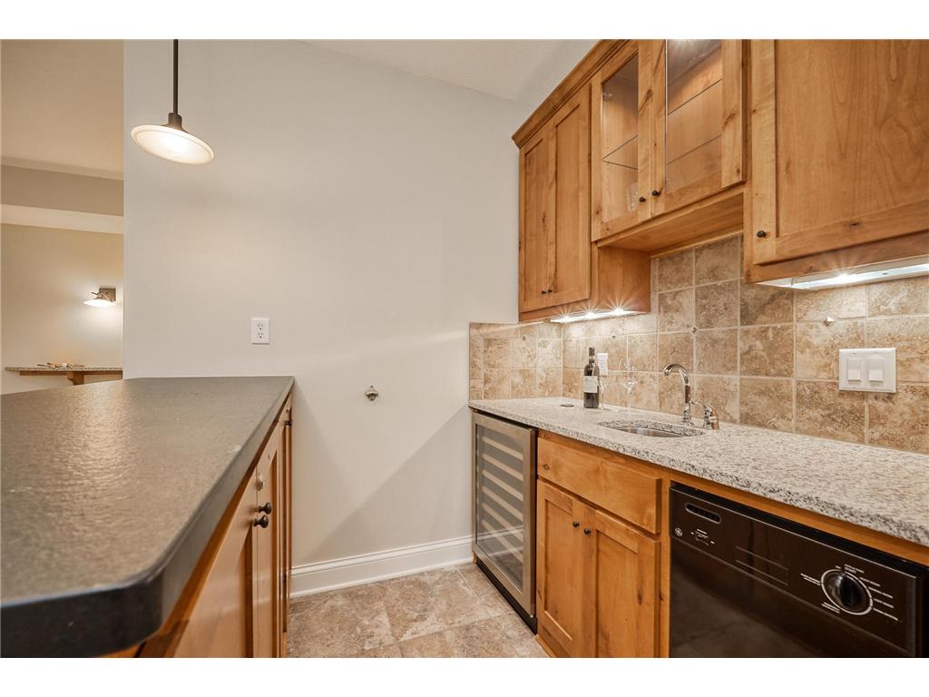 18091 Cole Court, Eden Prairie, MN, 55347 | MLS: 6759990 | Edina Realty