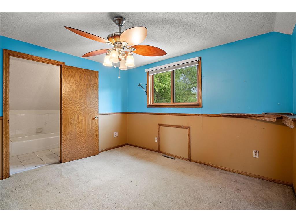 18121 N Diamond Lake Road, Dayton, MN, 55327 | MLS: 6731329 | Edina Realty